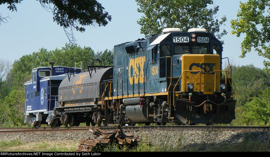 CSX 1504 with Y129